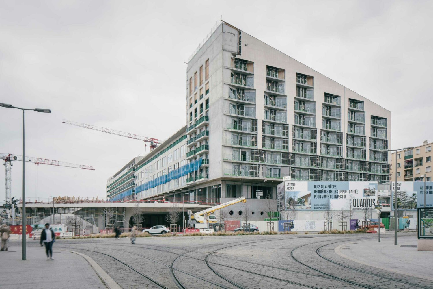 Avant-scène new milestones